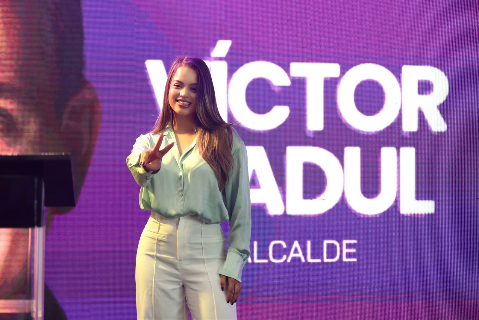 Nicole Peralta se consagra como la candidata a regidora más joven del PLD - DesdeLaRedRD.com